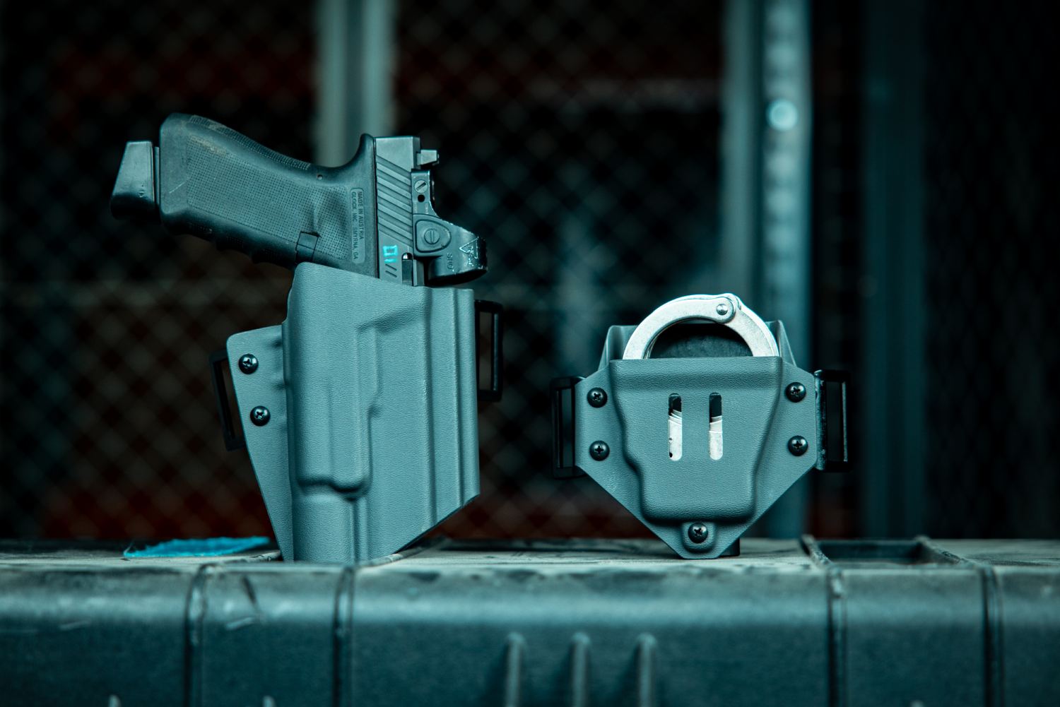 T.REX Ironside Handcuff Carrier – T.REX ARMS