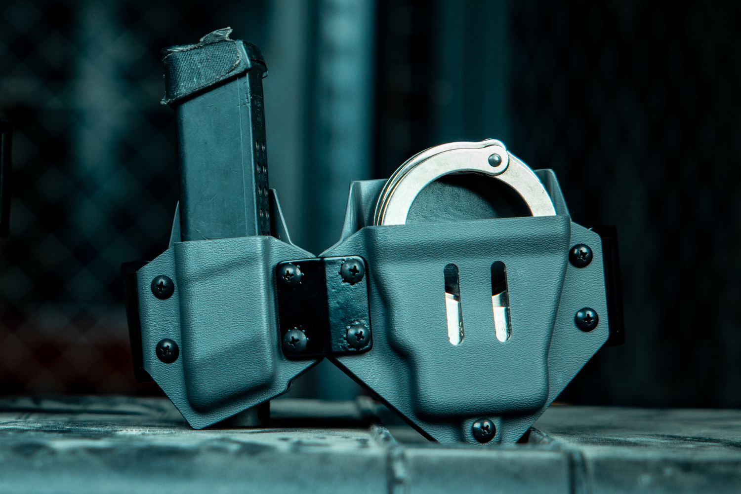 T.REX Ironside Handcuff Carrier – T.REX ARMS
