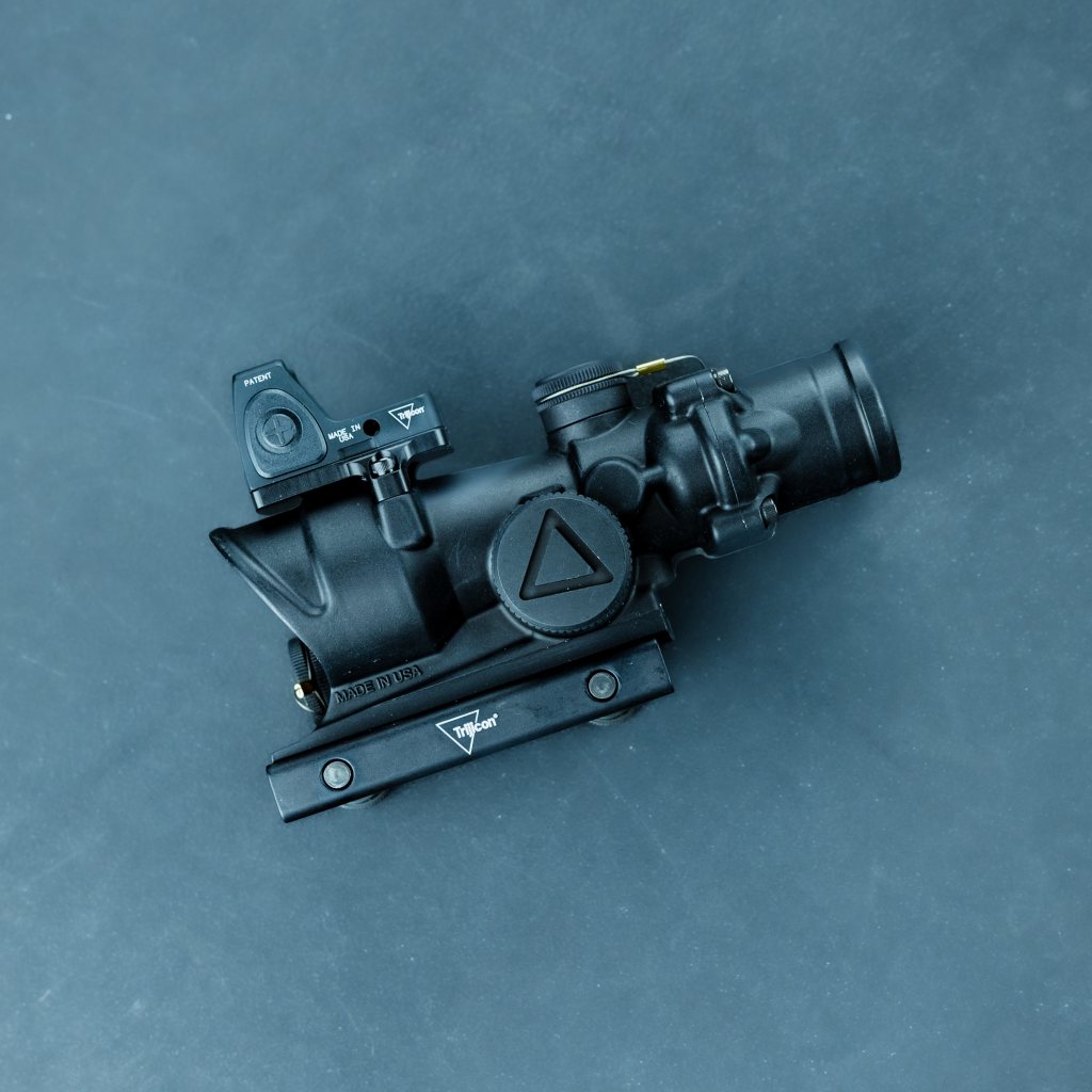 Trijicon ACOG 4×32 LED and RM06 Combo – T.REX ARMS