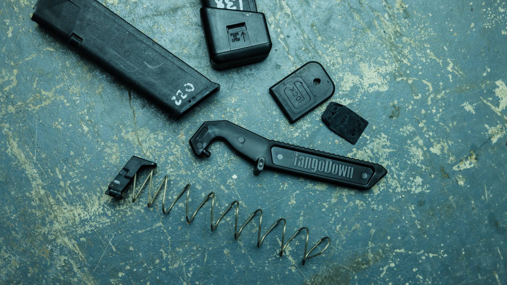 TangoDown Magazine Floorplate Removal Tool for Glock – T.REX ARMS