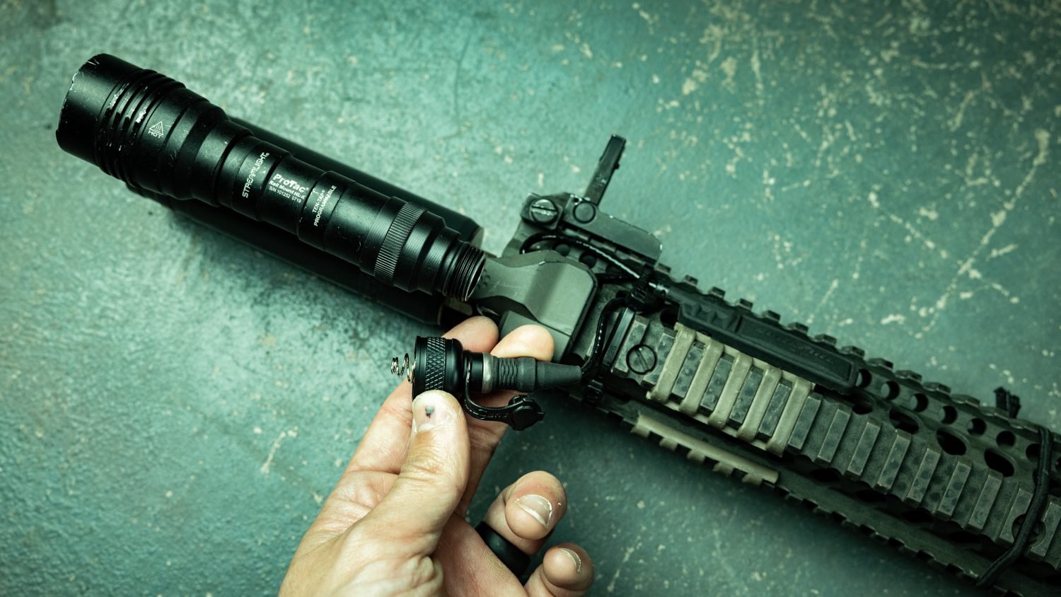 Arisaka Tailcap Adapter – Streamlight HL-X to SureFire Pressure Pad – T.REX ARMS