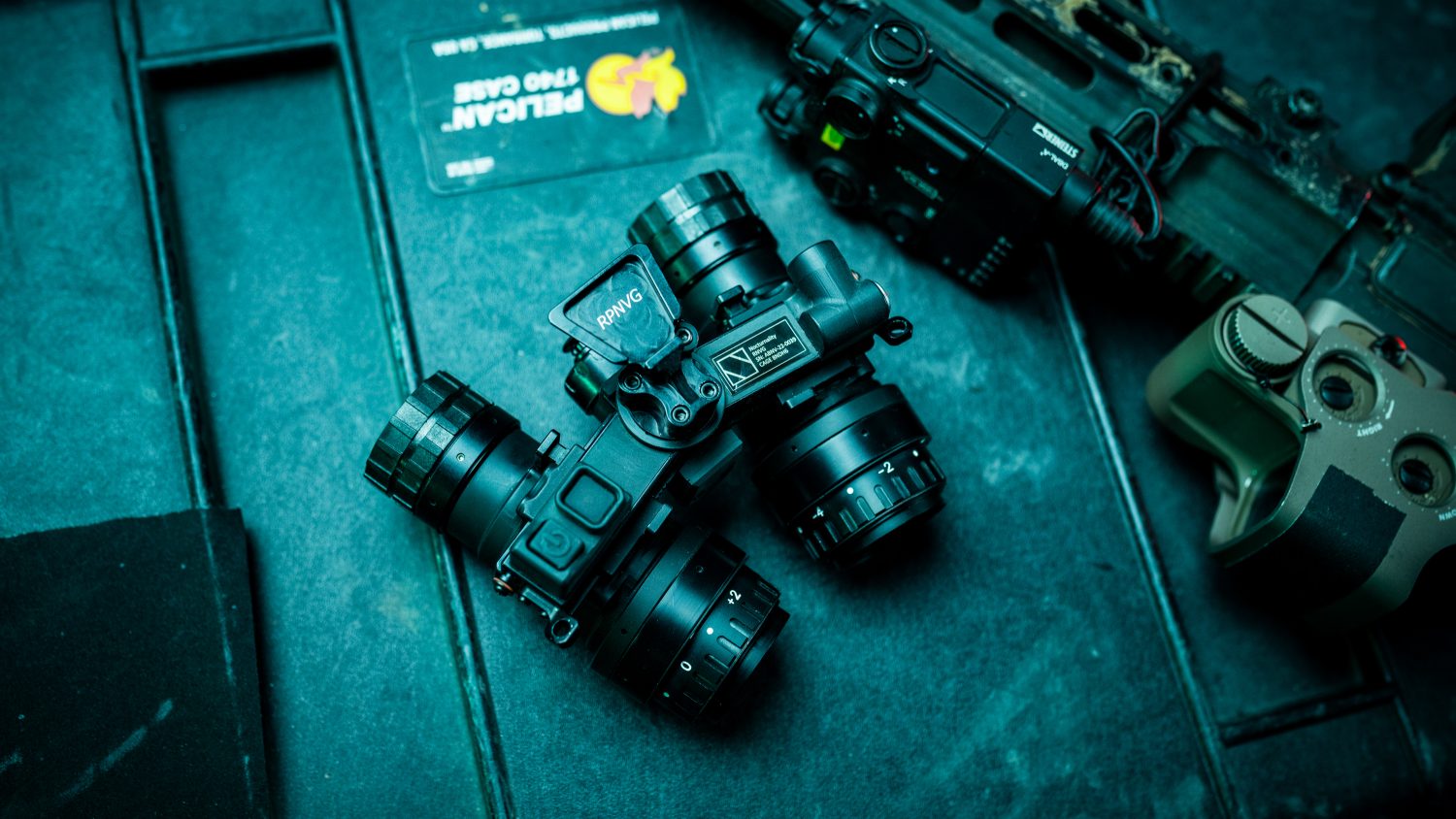 RPNVG (Ruggedized Panning Night Vision Goggle) – T.REX ARMS