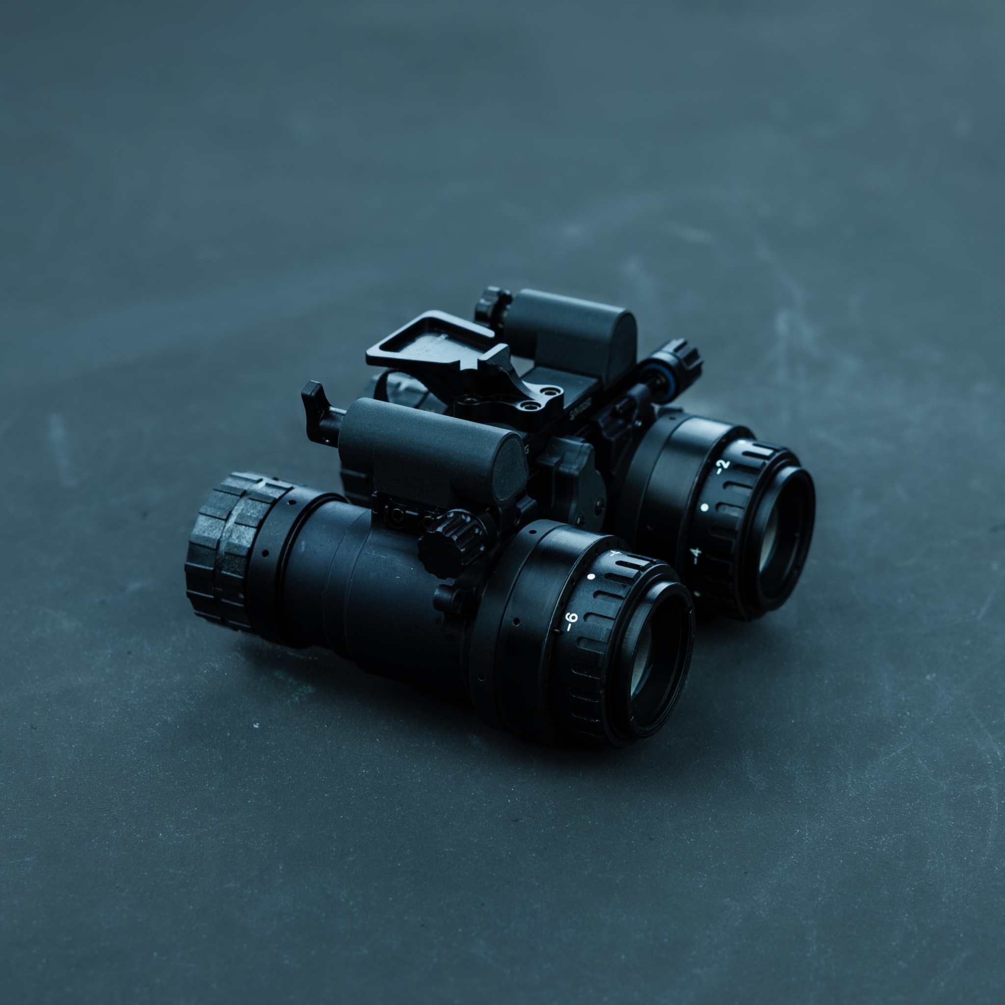 RNVG-VG (Variable Gain Ruggedized Night Vision Goggle) – T.REX ARMS