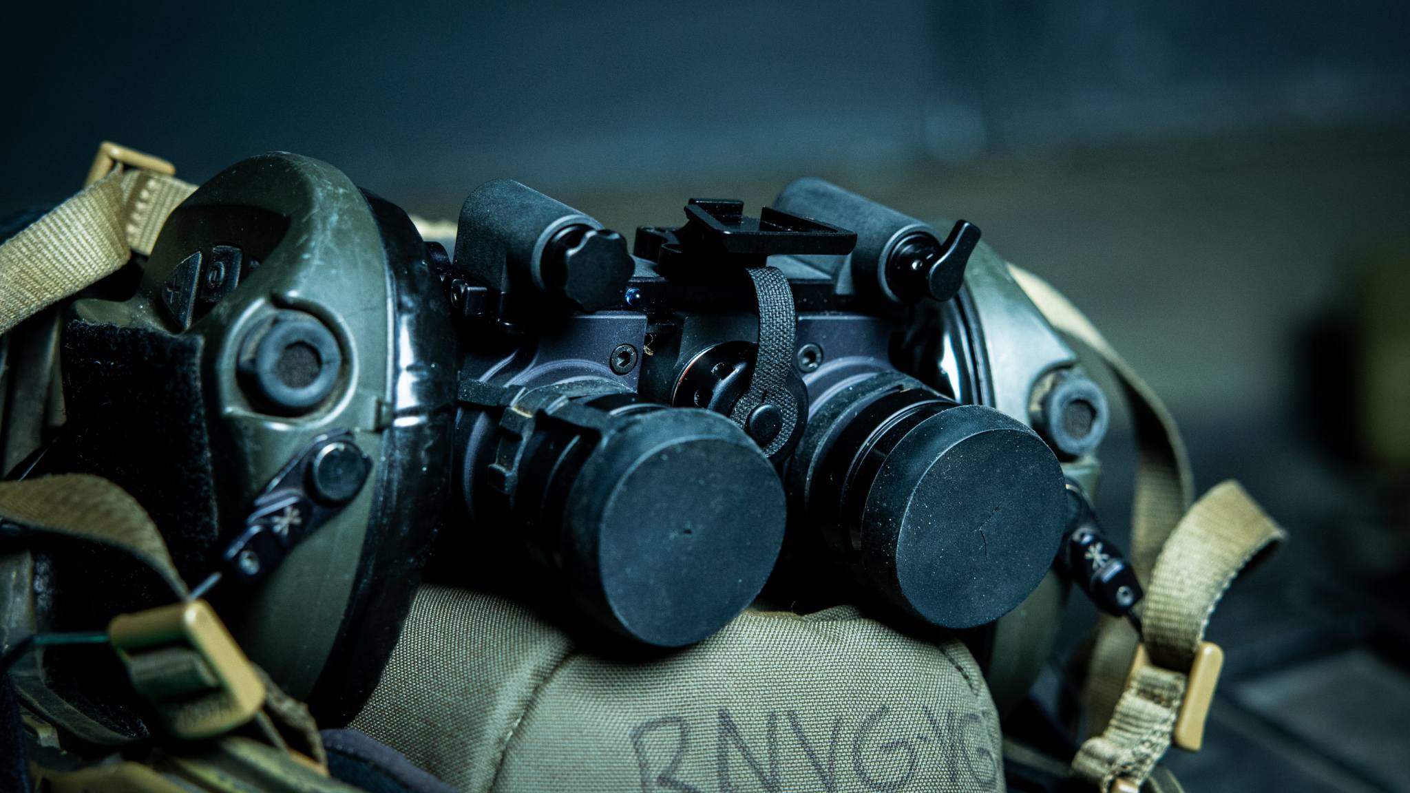 RNVG-VG (Variable Gain Ruggedized Night Vision Goggle) – T.REX ARMS